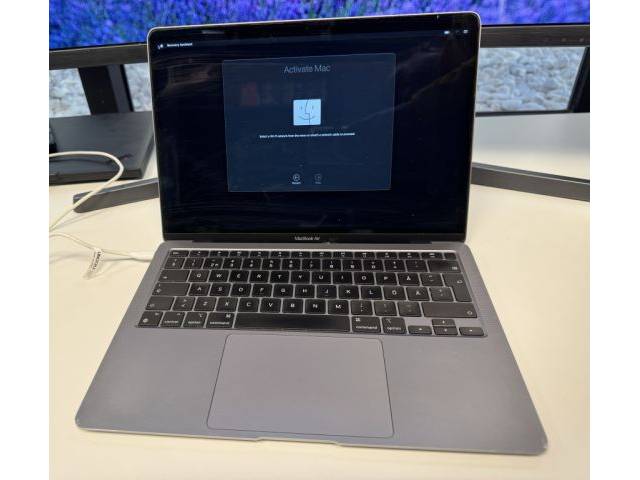 Apple MacBook Air M1 13"