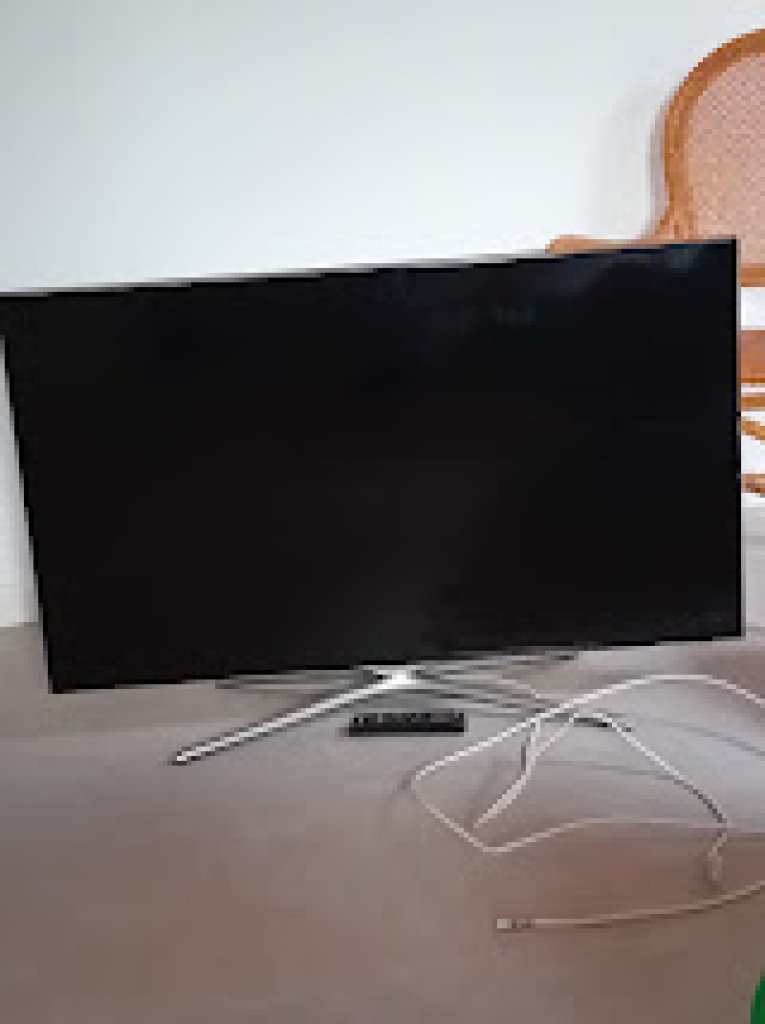 SAMSUNG TV WLAN UE46F6750SS Silver 46"